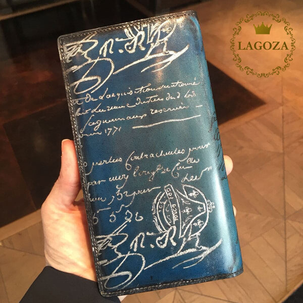 ベルルッティ財布スーパーコピー ブルー×ゴールドパティーヌ V字 ベルルッティ財布スーパーコピー ブルー×ゴールドパティーヌ V字